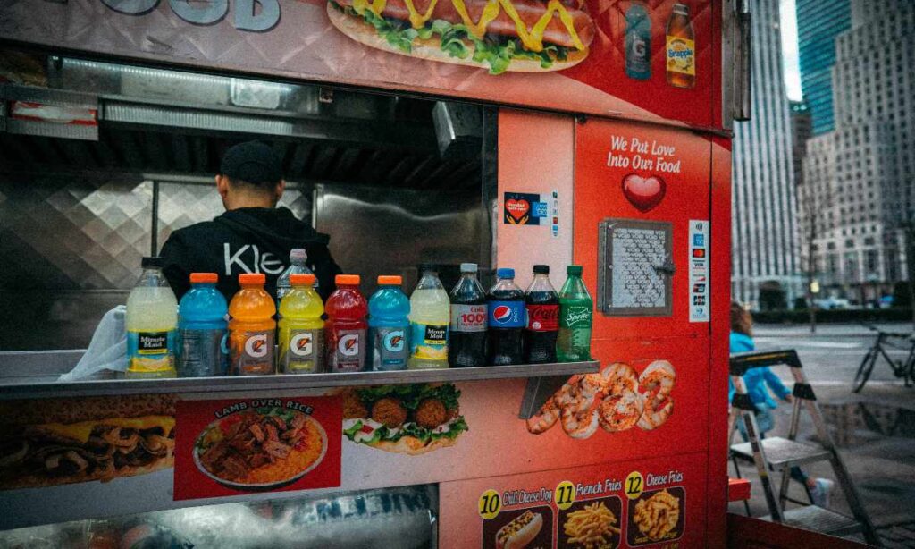 4 Must-Try NYC Halal Carts: the Best nyc's Street Food - NYC Pathway